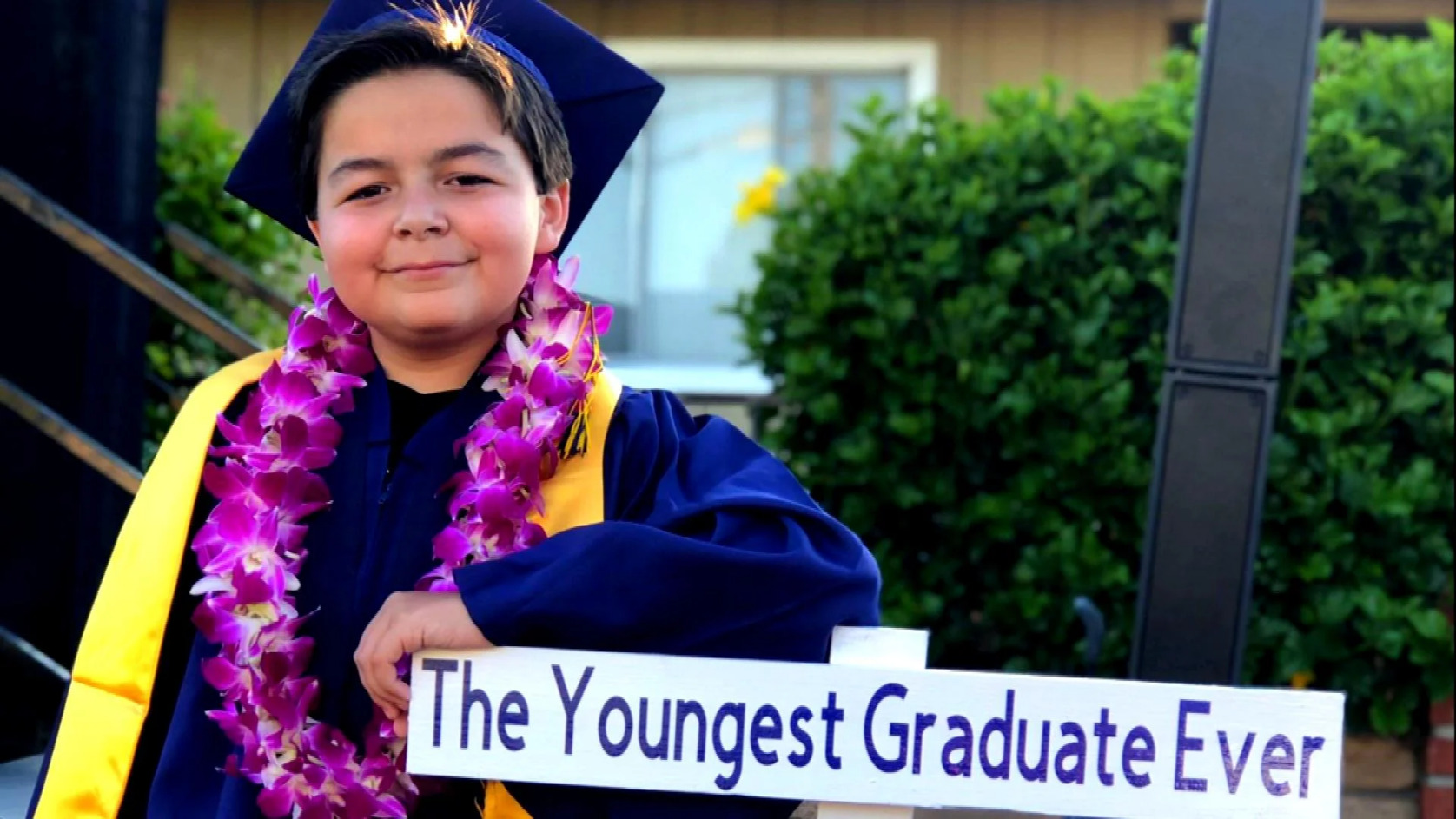 13-Year-Old Finishes College With 4 Degrees, Becoming Youngest Student ...